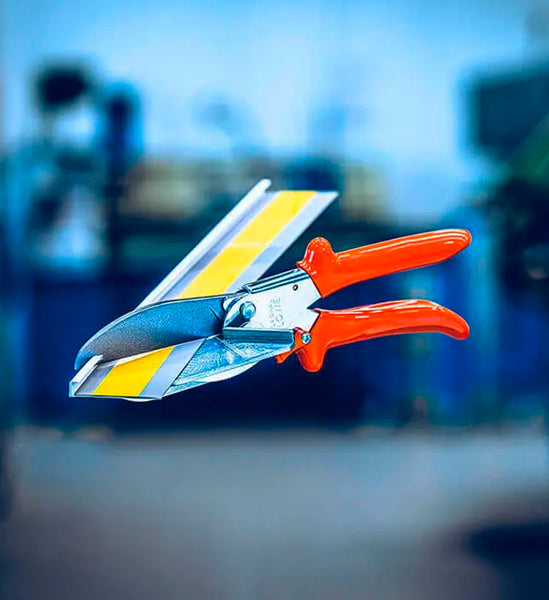 3304 Mitre Cutter (75mm length of cut) (Lowe) – PiranhaTools